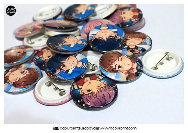 Cetak Ganci Dan PIN Ukuran 58mm Murah - Dapur Print